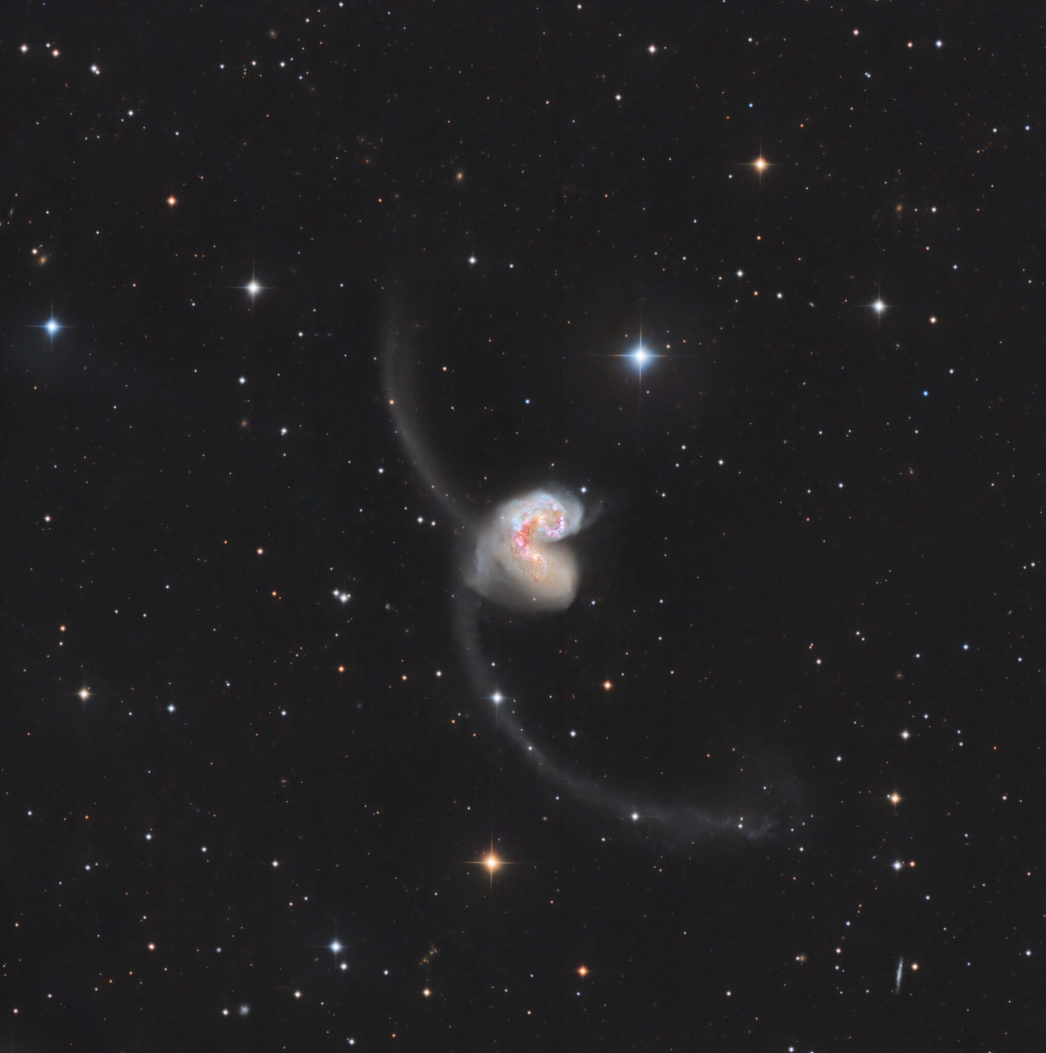 Galaxias Antennae (NGC 4038 y NGC 4039)